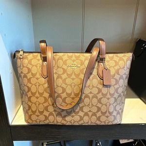 Coach | Bags | Coach Ch54 Gallery Tote In Signature Canvas In Khaki ...